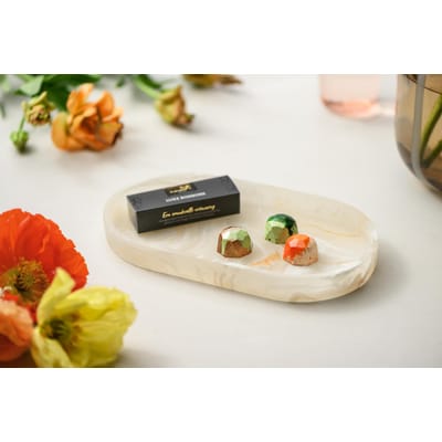 luxury chocolates: Order Flowers Online | Interflora India | ID1355548