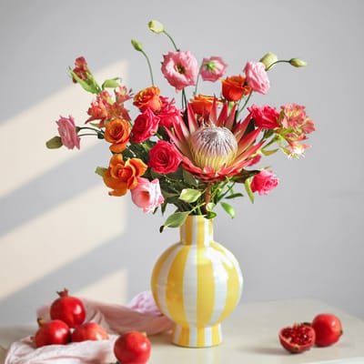 The Protea Poise: Order Birthday Flowers Online | Interflora India ...