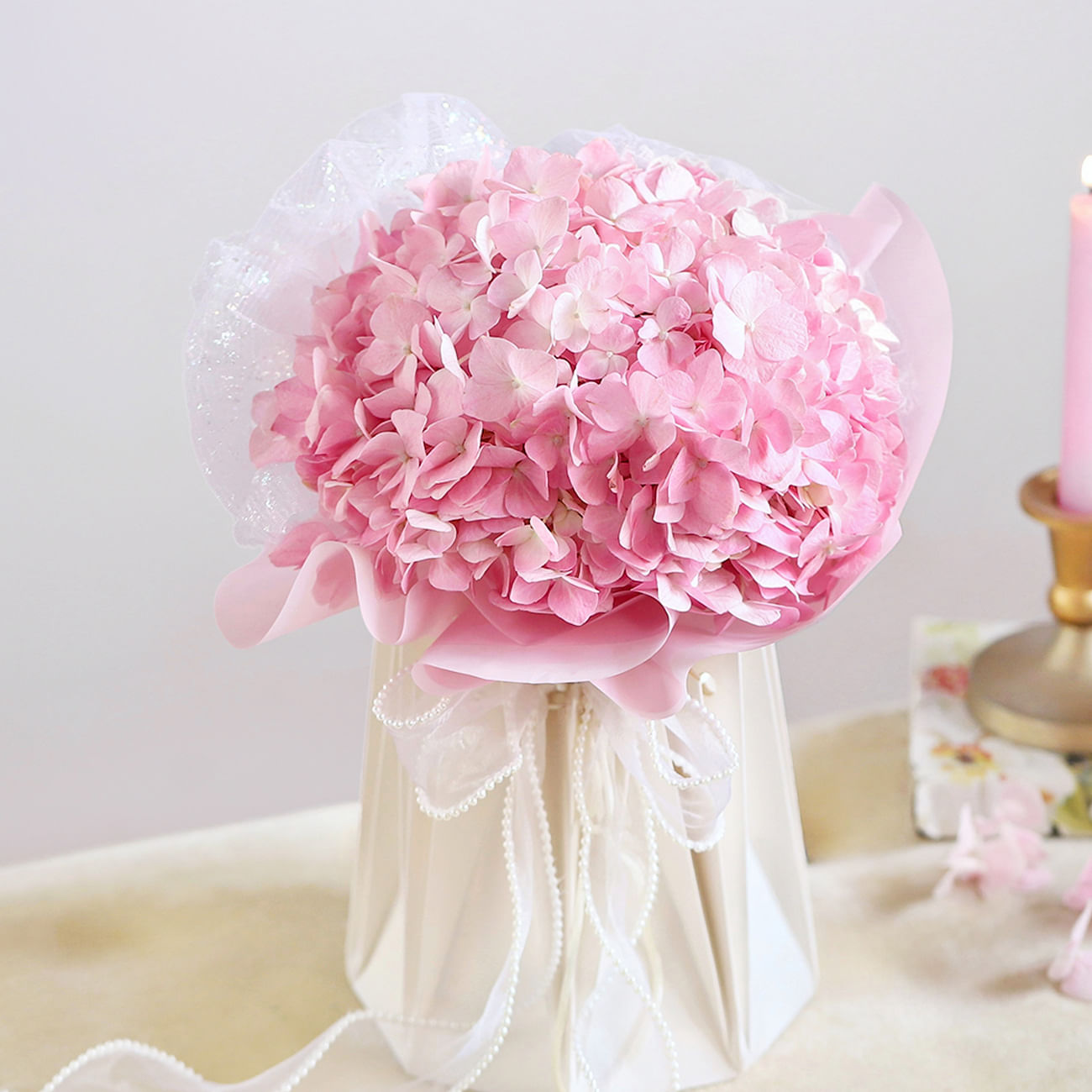 Flower Arrangements | Fresh Flower Bouquets for Delivery - Interflora India